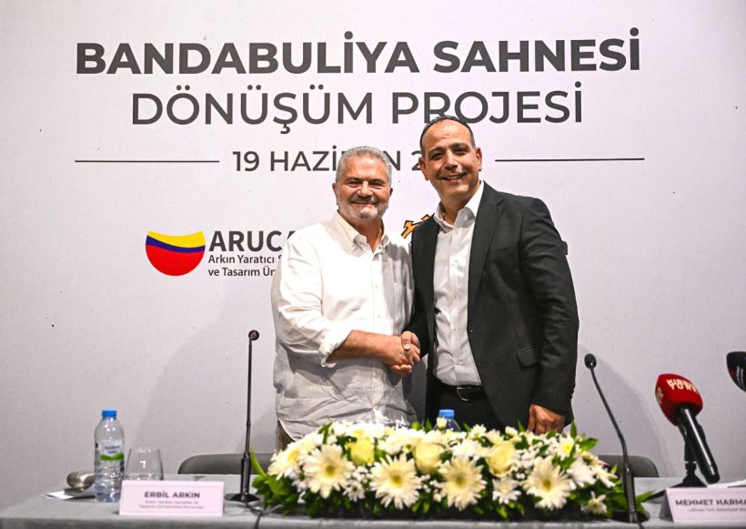 Harmancı: "Tarihi bir ana, bir tarihin canlanmasına tanıklık ediyoruz"